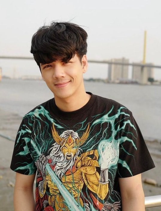 មិននឹកស្មានថា នេះគឺជាជីវិត Nicky Nachat មុនពេល មានផ្ទះតម្លៃរាប់លាន - TrueID