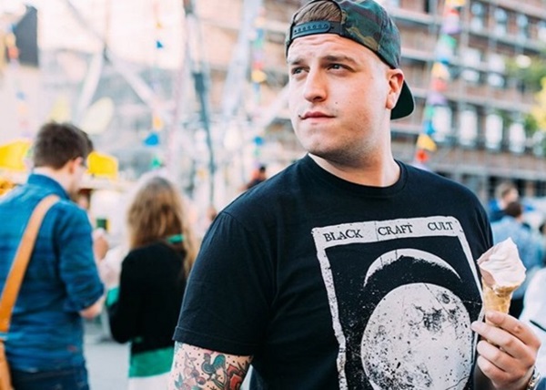 Andrew Tkaczyk มือกลอง The Ghost Inside สูญเสียขาจากอุบัติเหตุ