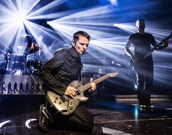 Muse ผนึกกำลัง Coldplay ตอบรับขึ้นโชว์งาน Glastonbury 2016