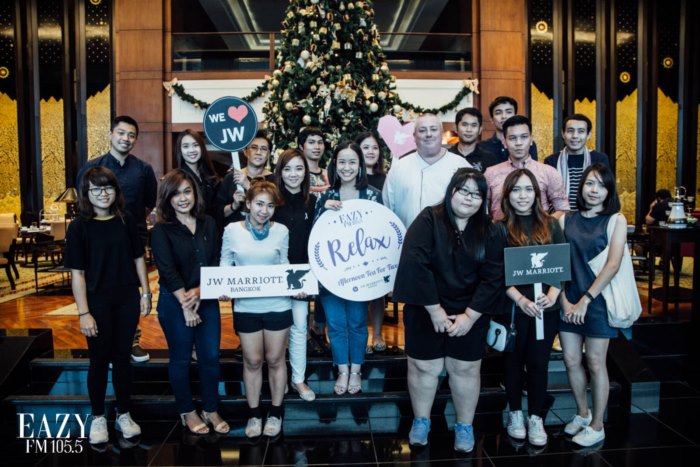 ดีเจผึ้ง Eazy FM รวมพลแฟนคลับ จิบชายามบ่าย สไตล์ผู้ดีอังกฤษ