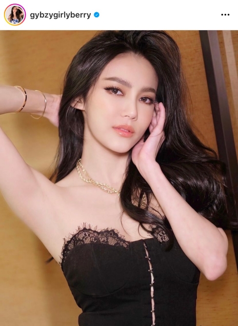 ประวัติ กิ๊บซี่ วนิดา เติมธนาภรณ์ หรือ กิ๊บซี่ Girly Berry