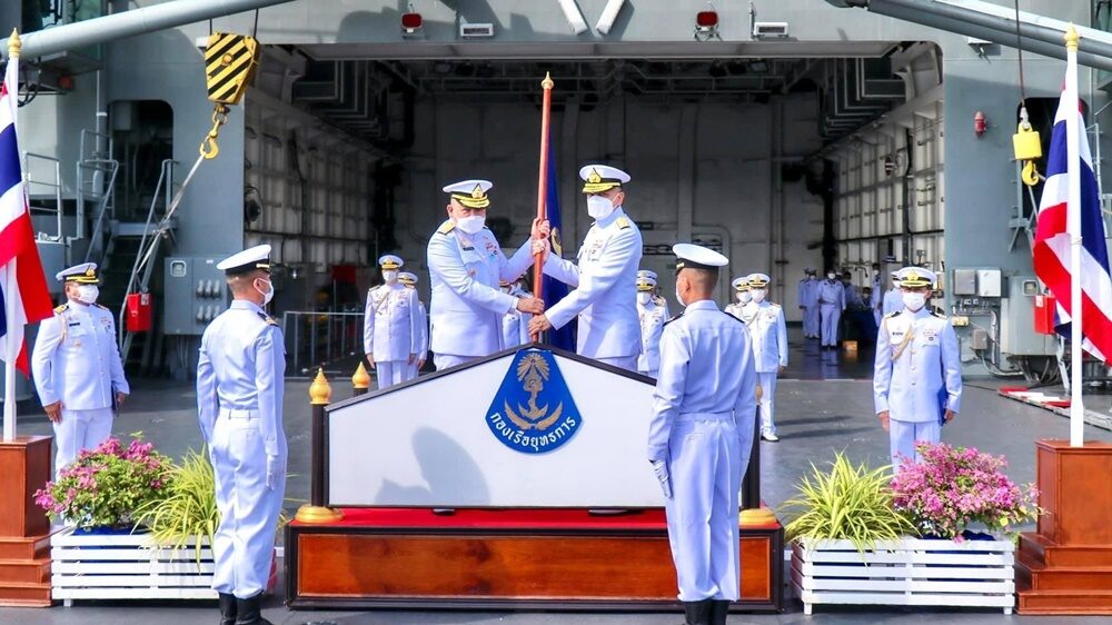 กองเรือยุทธการ จัดพิธีรับ-ส่งหน้าที่ 'ผบ.กร.'ใหม่ ขอให้ทุ่มเท เสียสละ ...