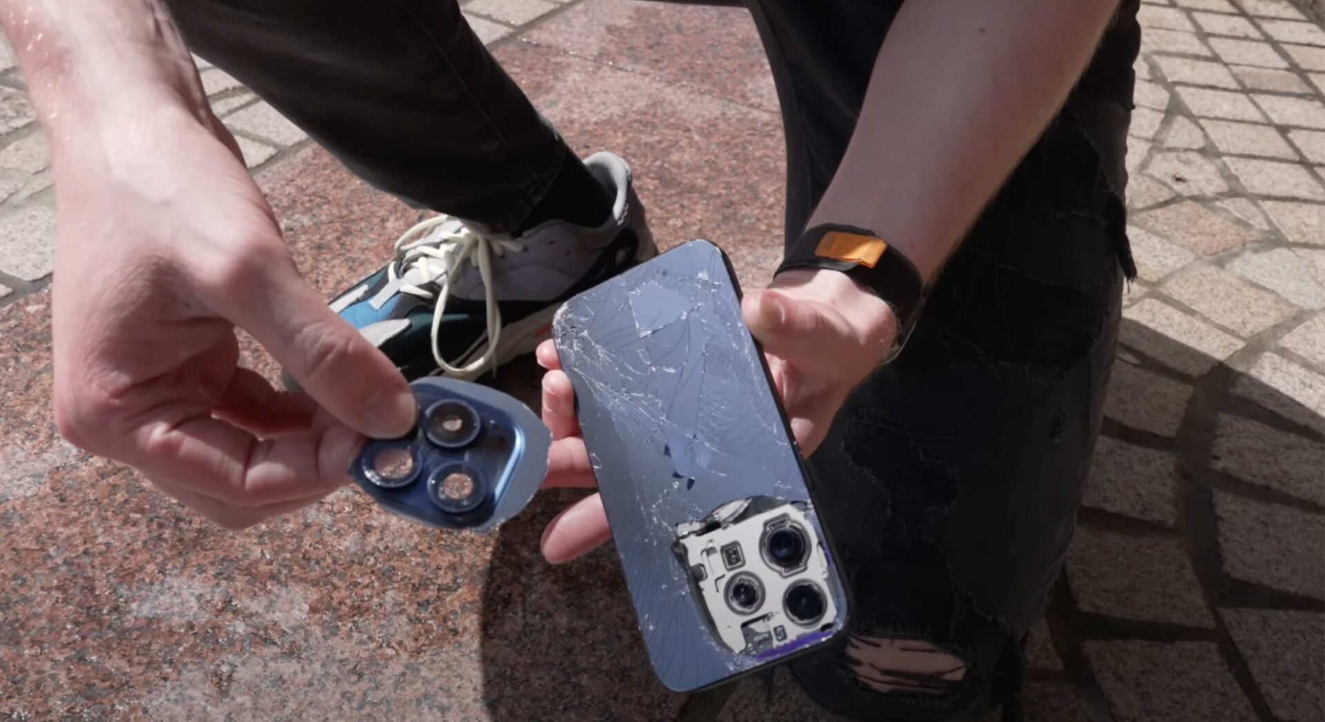 การทดสอบ DROP TEST เผย iPhone 15 Pro อาจมีแนวโน้มแตกร้าวได้ง่ายกว่า ...