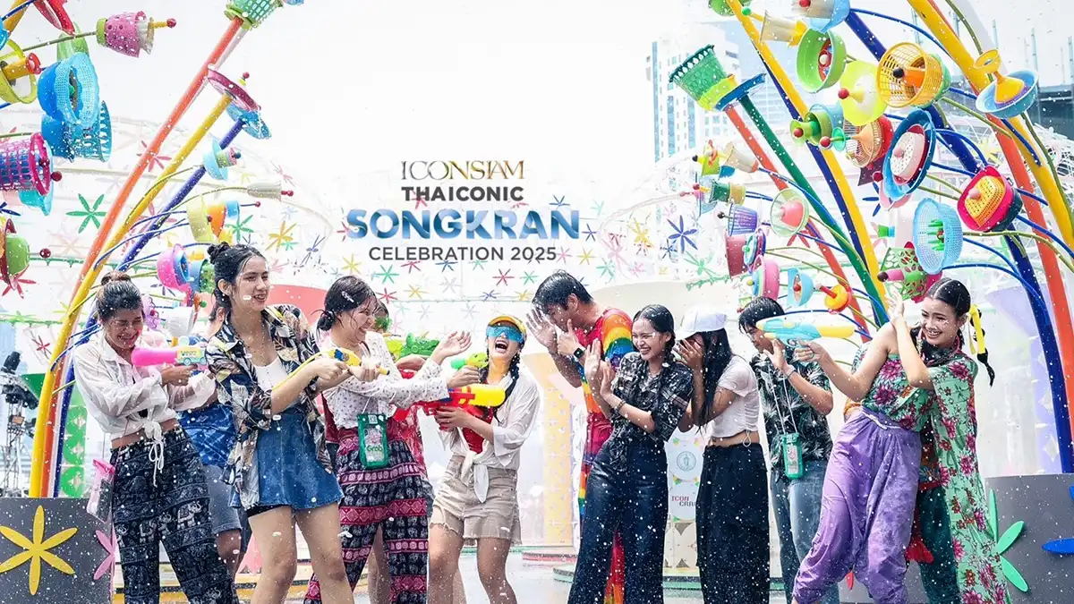 งานสงกรานต์ ไอคอนสยาม 2568 สงกรานต์กรุงเทพ เล่นน้ำ ริมแม่น้ำ ถ่ายรูปจึ้งๆ