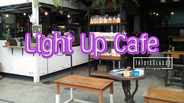 Light Up Cafe