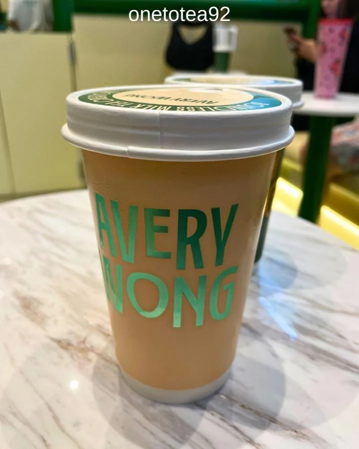 รีวิว ร้าน Avery Wong (เอเวอรี่ หว่อง) ร้านชานมเปิดใหม่ เจ้าของเดียวกับ KARUN ที่ห้าง Gaysorn Amarin