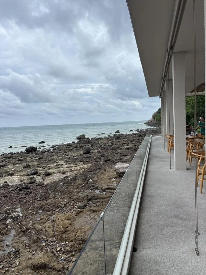 รีวิวคาเฟ่ติดทะเล Palyn Café @ สัตหีบ ชลบุรี