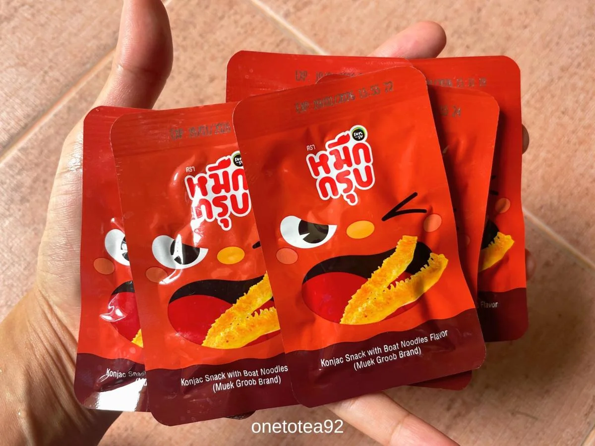 รีวิว หมึกกรุบ Sunsu เซเว่น 2 รสชาติใหม่ สีไหนอร่อย