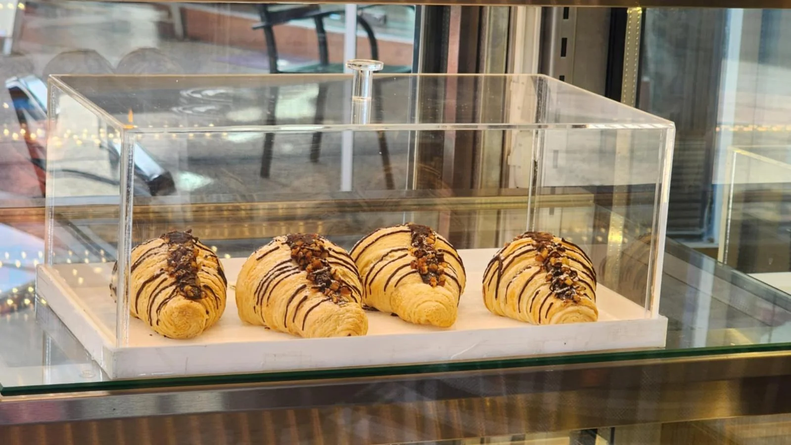 คอกาแฟห้ามพลาด! คาเฟ่เช้า เมืองทองธานี 8 Seconds Cafe