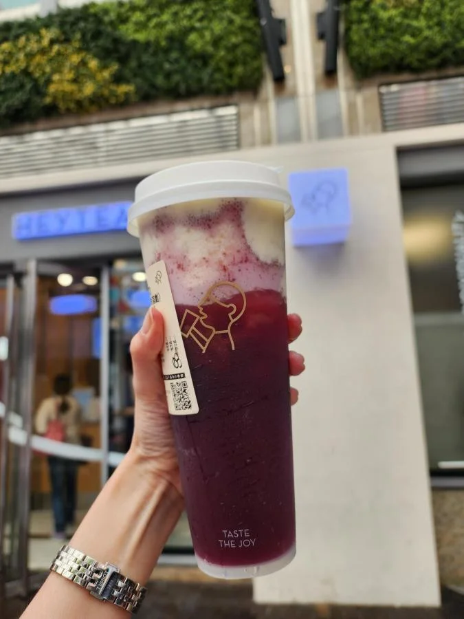 ตามลิซ่า ไปดื่มชาร้านดัง HEYTEA