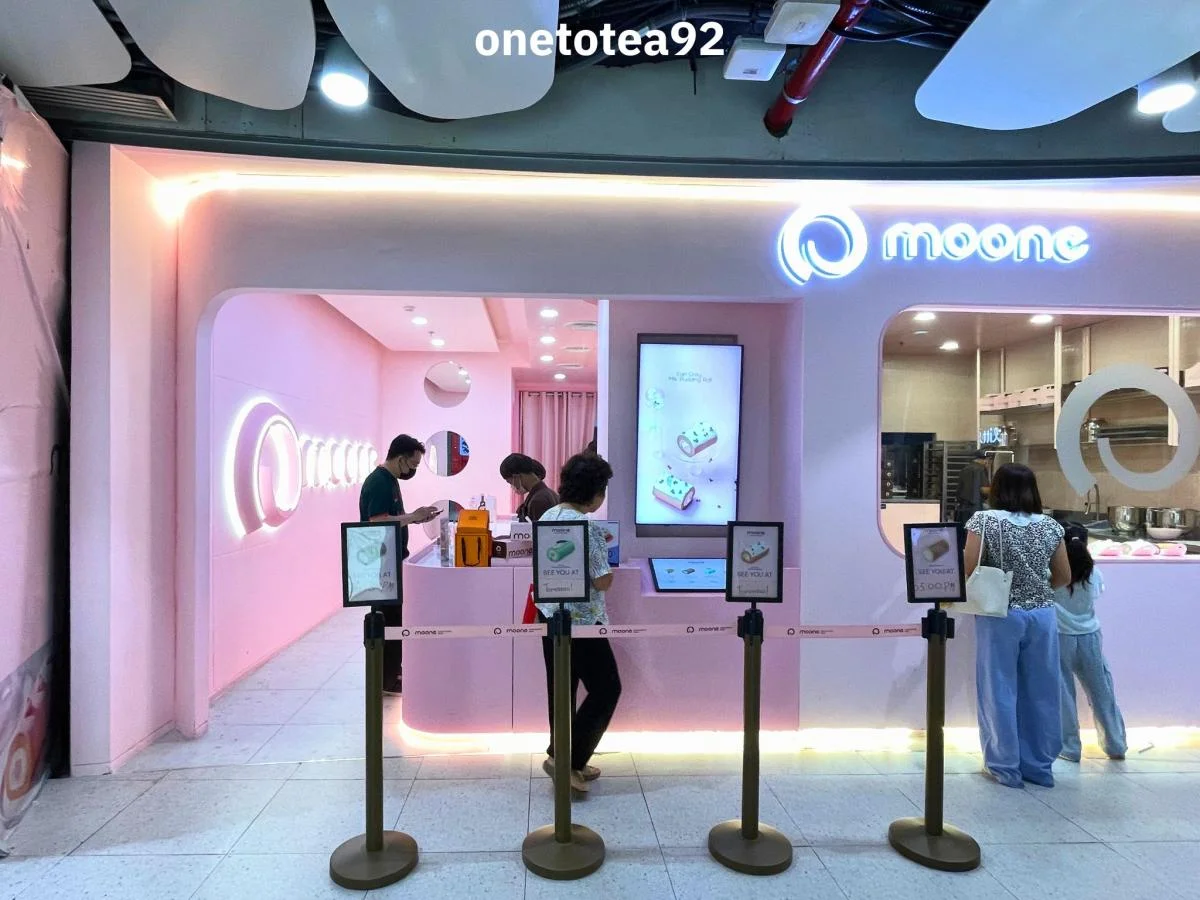 รีวิว Moone Rolls โรลเค้กแฮนด์คราฟต์ ชั้น 6 CentralwOrld