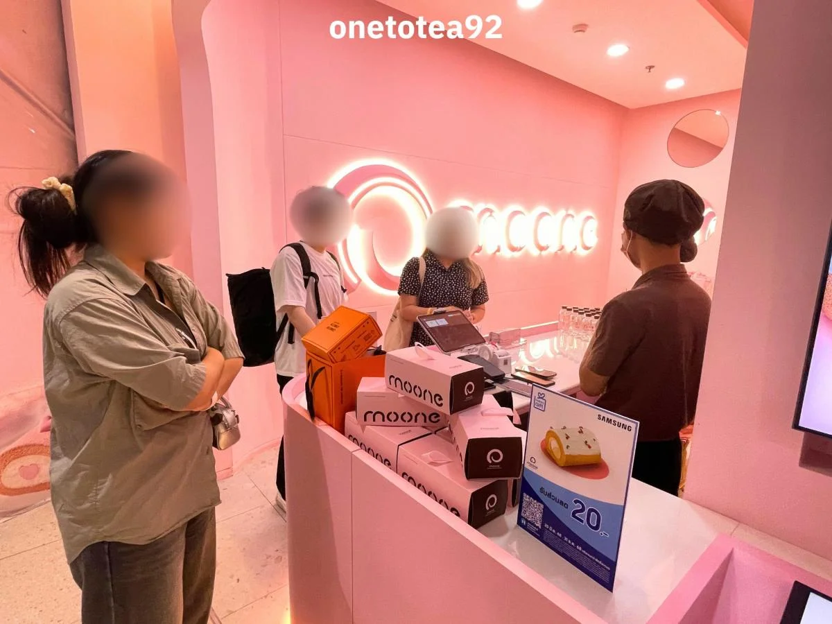 รีวิว Moone Rolls โรลเค้กแฮนด์คราฟต์ ชั้น 6 CentralwOrld