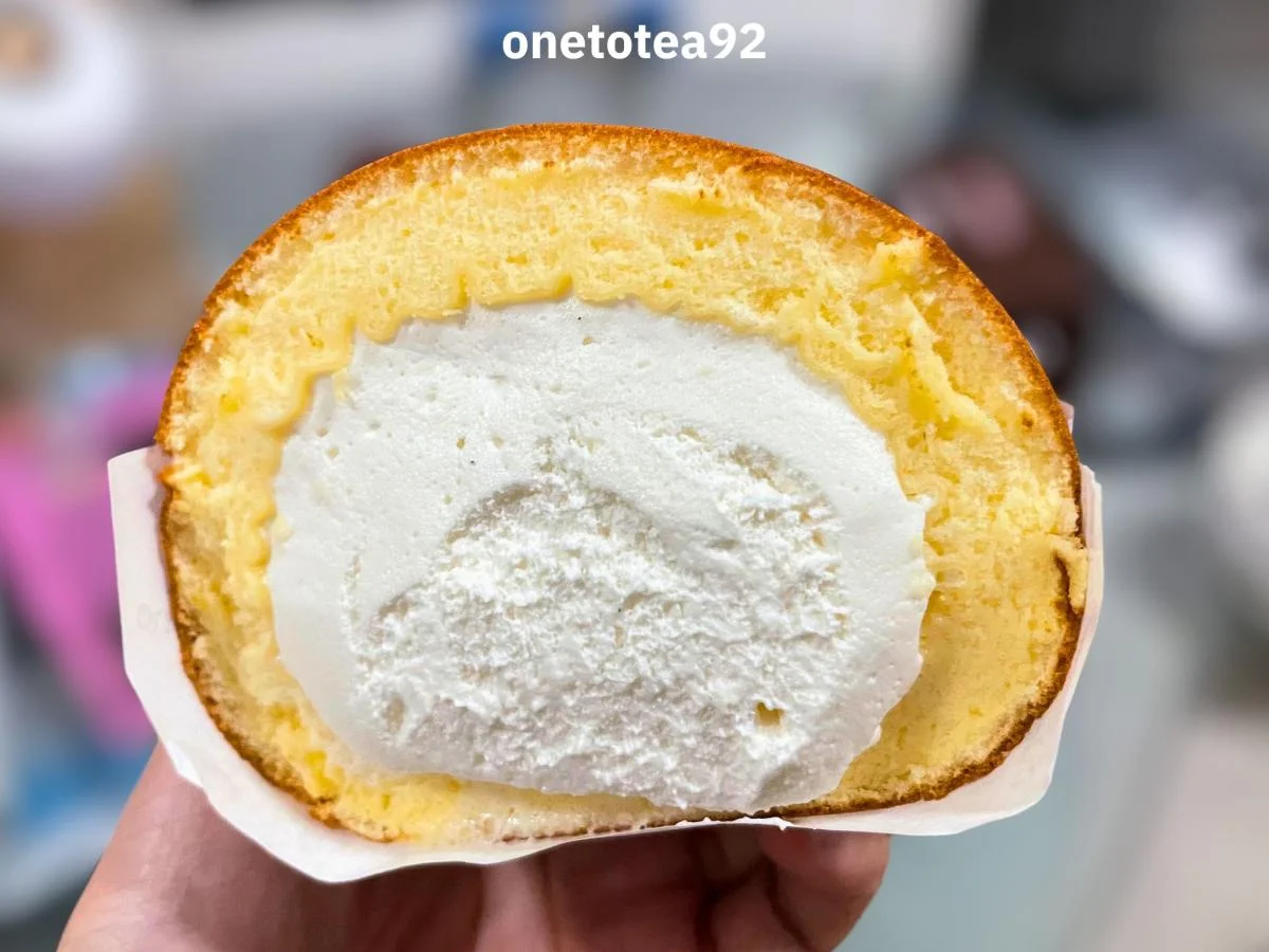 รีวิว Moone Rolls โรลเค้กแฮนด์คราฟต์ ชั้น 6 CentralwOrld