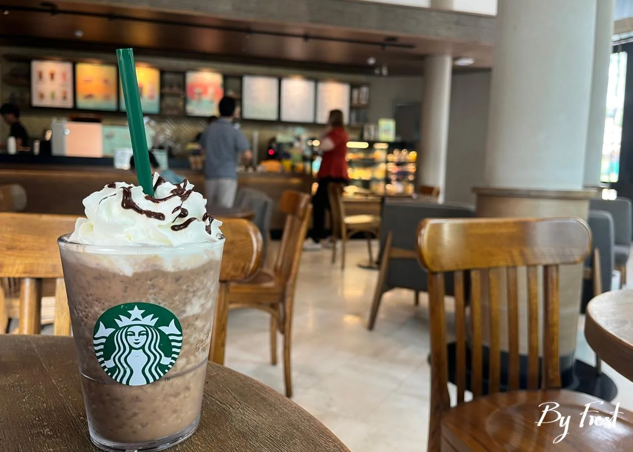Starbucks The Davis และ Ramen Takeichi ถ่ายรูปสไตล์เมืองนอก