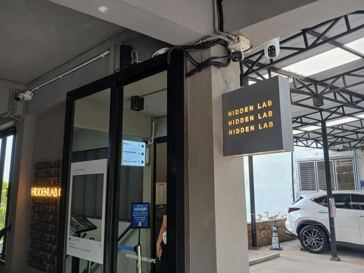 Hidden Lab คาเฟ่บางแสน คาเฟ่ติดทะเล ไอเดียเดทวาเลนไทน์ 2026