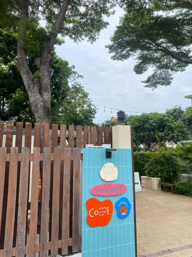 รีวิว Come Escape Cafe คาเฟ่ Pet Friendly ราชพฤกษ์
