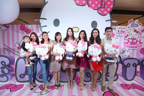 มีน พิชญา โดนใจคอลเลกชั่นใหม่ เฮลโล คิตตี้ ใน Central Sanrio Fair 2015